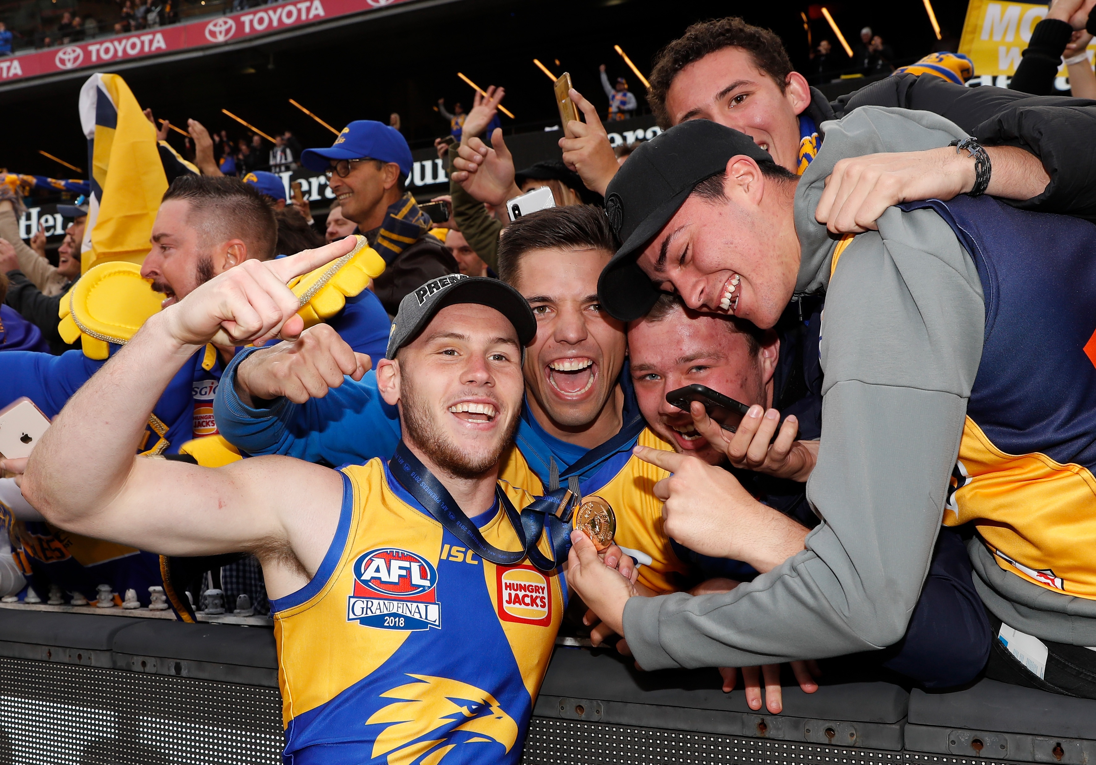 Premiership-winning Eagle Daniel Venables retires