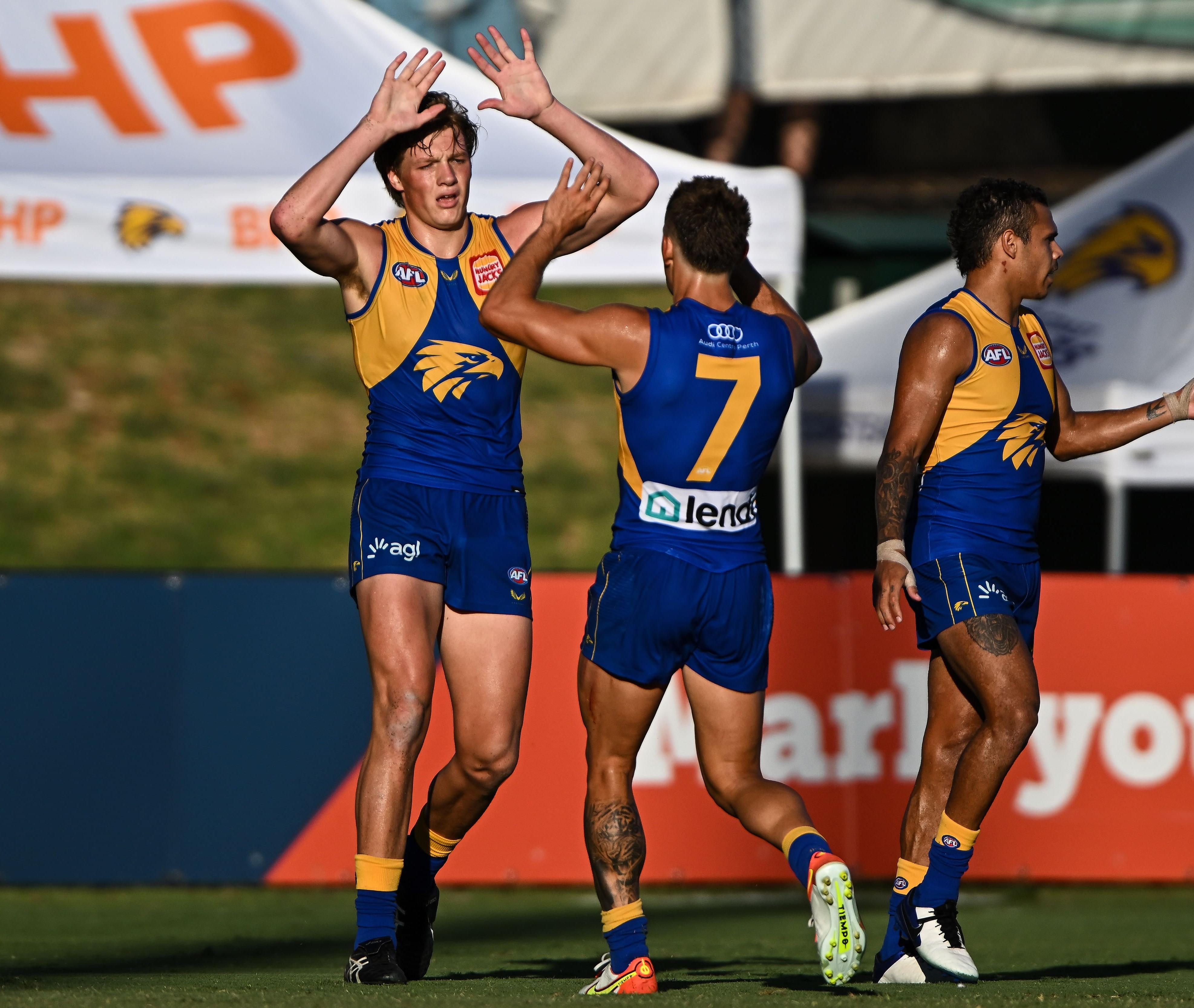 Dixon signs with West Coast