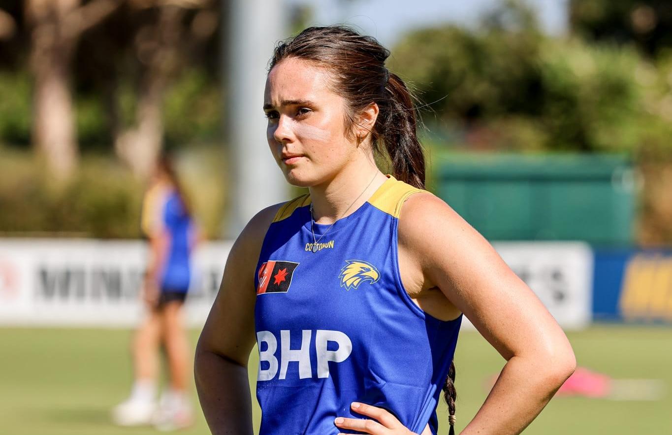 Knee surgery required for Kavanagh