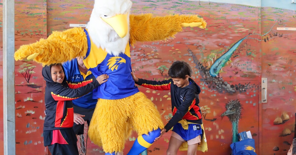 School fun with eagles mascots Rick & Rosie